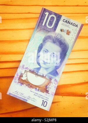 Ten 10 dollar bill Canadian Canada cash money Stock Photo - Alamy