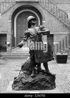 'The Drums of Fore and Aft' drummer boy sculpture by Arnold, Earl of ...