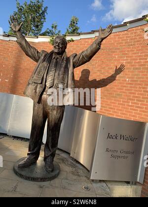The Jack Walker statue at Ewood Park Stock Photo - Alamy
