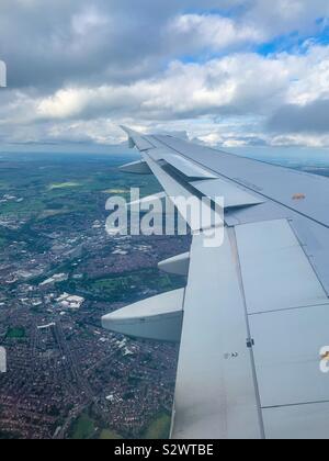 Airbus A320 on approach Stock Photo - Alamy