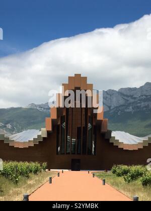 Bodegas Ysios Winery by Santiago Calatrava, Laguardia, Rioja Alavesa ...