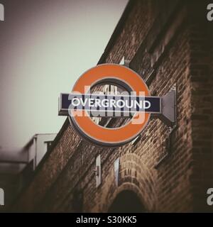London overground sign, Hoxton Stock Photo: 108898794 - Alamy