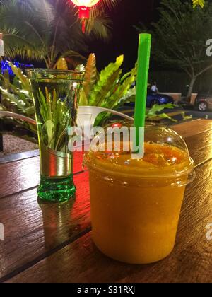 Fresh mango juice Stock Photo - Alamy