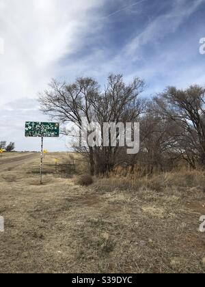 Texas State Line Sign Stock Photo - Alamy