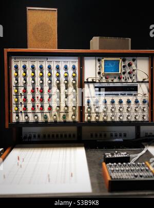 EMS synthi 100 vintage synthesizer Stock Photo - Alamy