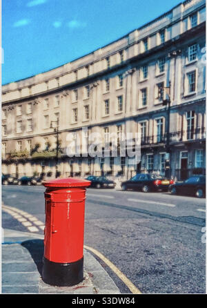 Wilton Crescent Knightsbridge London. England. 2006 2000s HOMER SYKES ...