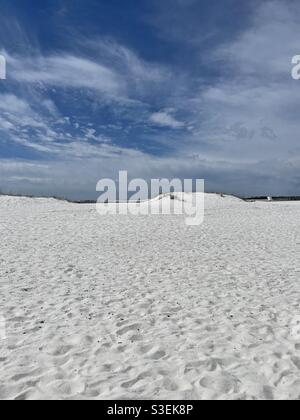 Norriego Point Destin, Florida white sand beach with lifeguard tower ...