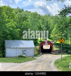 Green River Covered Bridge, Guilford, Vermont, USA Stock Photo - Alamy