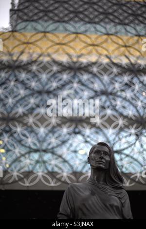 Turner Prize-winning artist Gillian Wearing unveils her new self ...