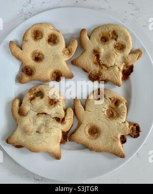 Homemade ghost biscuits Stock Photo - Alamy