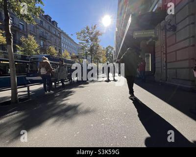 Zürich city: public transport, called "trams" and trains fit together ...