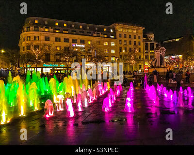 Manchester Piccadilly gardens water feature Stock Photo - Alamy