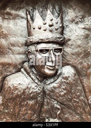 Richard Booth Memorial, Hay on Wye, Wales, UK Stock Photo - Alamy