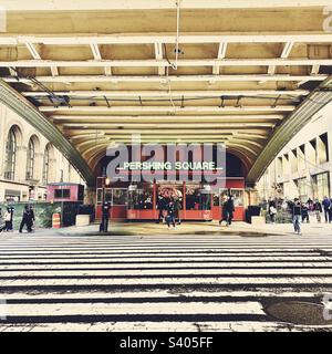 Pershing Square, Breakfast Cafe Stock Photo - Alamy