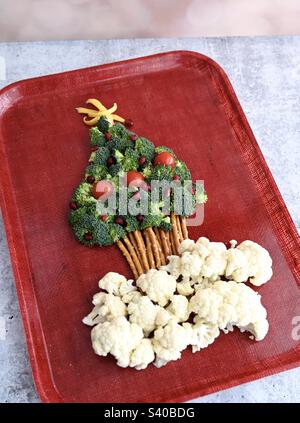 Broccoli Christmas Tree Stock Photo - Alamy