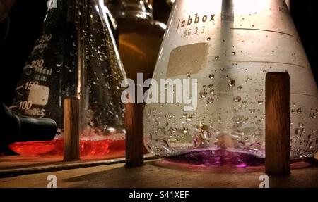 Aeration Oxidation method for testing Free SO2 in wine, Catalonia ...