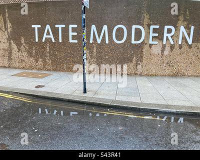 TATE MODERN LOGO Stock Photo - Alamy
