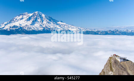 Mount Rainier and high rock lookout above the clouds Stock Photo - Alamy