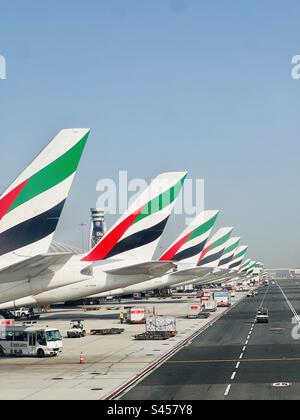 runway at Dubai airport Stock Photo - Alamy