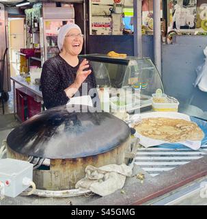 A Druz woman preparing traditional bread Stock Photo - Alamy