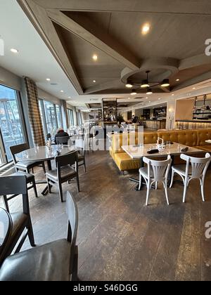 Lunch at a nice cafe, restaurant, classy Stock Photo - Alamy