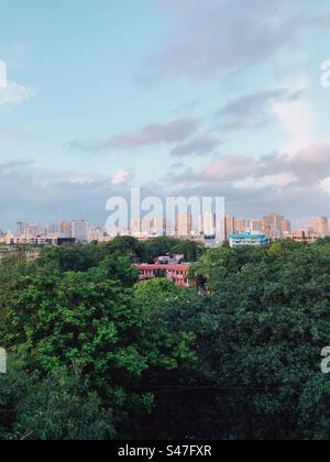 Mumbai skyline with lots of trees Stock Photo - Alamy