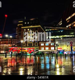 VICTORIA STATION HOUSE Stock Photo - Alamy