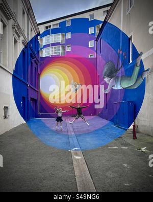 Forced perspective mural in alleyway, Le Mans, France Stock Photo - Alamy