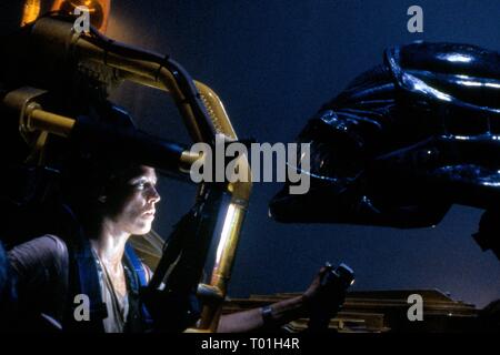 SIGOURNEY WEAVER, ALIEN, ALIENS, 1986 Stock Photo - Alamy