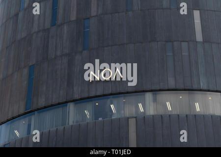 NOA Building, Minato-Ku, Tokyo, Japan. Designed by Seiichi Shirai ...