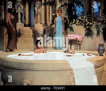 ISABEL COOLEY, ELIZABETH TAYLOR, FRANCESCA ANNIS, CLEOPATRA, 1963 Stock ...