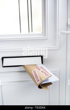 Final reminder notice of overdue debt Stock Photo - Alamy