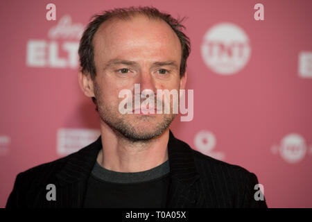 Gerhard LIEBMANN, actor, portrait, portrÃ t, portrait, cropped single image, single motive, red ...