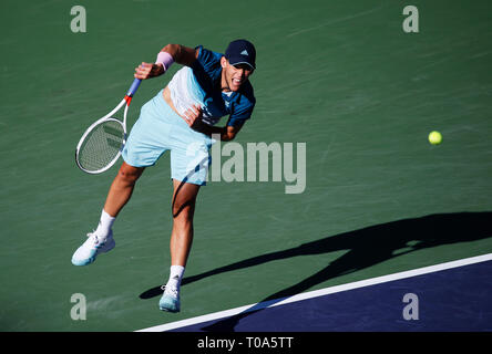 Dominic Thiem (AUT) serves against Roger Federer (SUI) during the men's ...