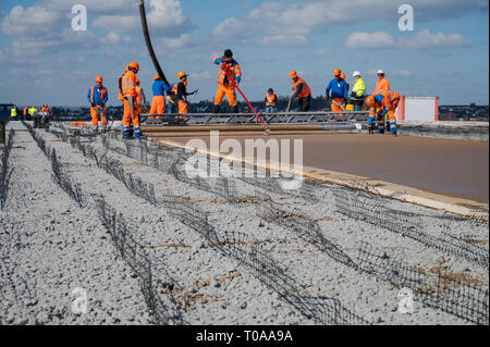 19 March 2019, Saarland, Saarbrücken: Brocks of so-called foam glass ...