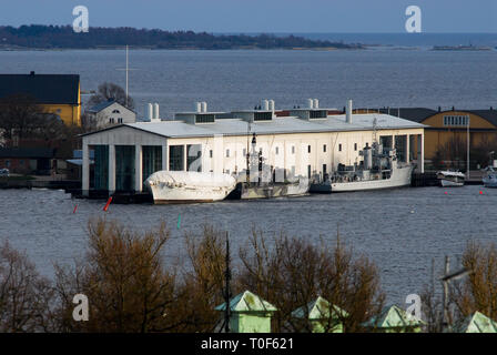 Museum ships full-rigger Jarramas, HSwMS Västervik T136 Norrköping ...