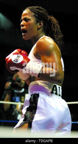 LAILA ALI VS SHIRVELL WILLIAMS AT THE DESOTO CIVIC CENTER ©2002 Photo ...