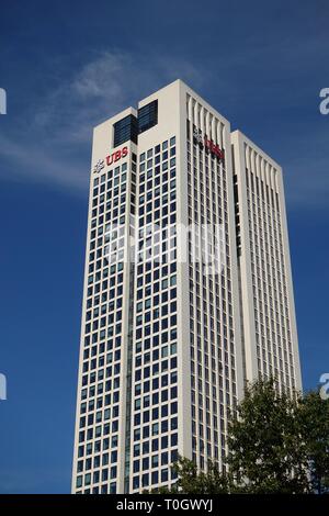 Opera tower, the Opernturm and UBS Swiss Bank European headquarters ...