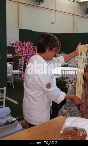 Filindeu, traditional handmade pasta of Nuoro, Sardinia Stock Photo - Alamy