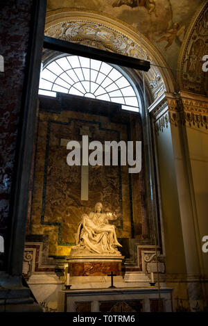 Michelangelo's Pieta statue in St. Peter's Basilica, Vatican City, Rome ...