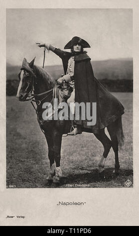 Portrait of Albert Dieudonné in Napoléon (1927) - Silent movie era ...