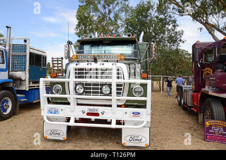 L Series Ford 9000 Prime mover truck c1981 on display at Moonbi Show ...