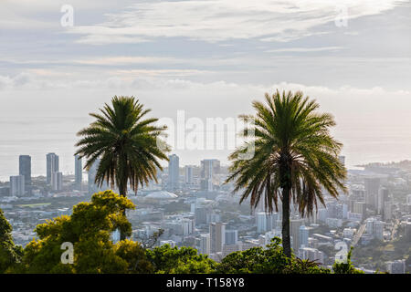 Tantalus Lookout Puu Ualakaa State Park, Honolulu, Oahu, Hawaii Stock ...