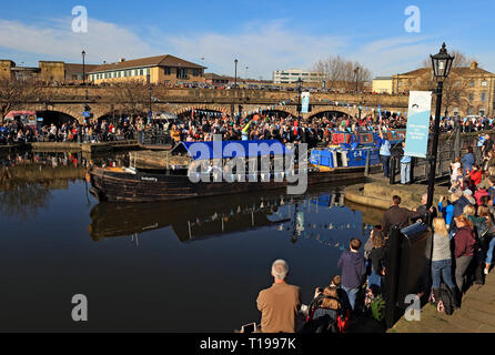 Sheffield & Tinsley Canal Stock Photo - Alamy