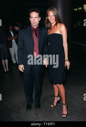 YOUR FRIENDS AND NEIGHBORS, Amy Brenneman, 1998, (c)Gramercy Pictures ...