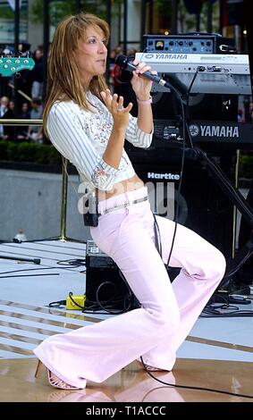 CELINE DION 2002 TODAY SHOW AT 30 ROCKEFELLER PLAZA, NEW YORK CITY ...