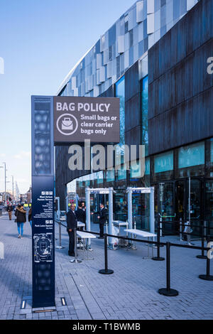 Spurs Shop Tottenham Hotspur club shop in High Street, Southend on Sea ...