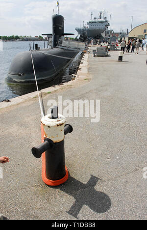HSwMS Belos A214 submarine rescue ship in 1st Submarine flotilla of ...