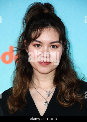 Georgia Leva arrives at the Nickelodeon Kids' Choice Awards on Saturday ...