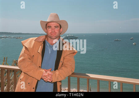 CANNES, FRANCE: 19 MAY 1999: Actors IAN ASPINALL (left), JIMI MISTRY ...